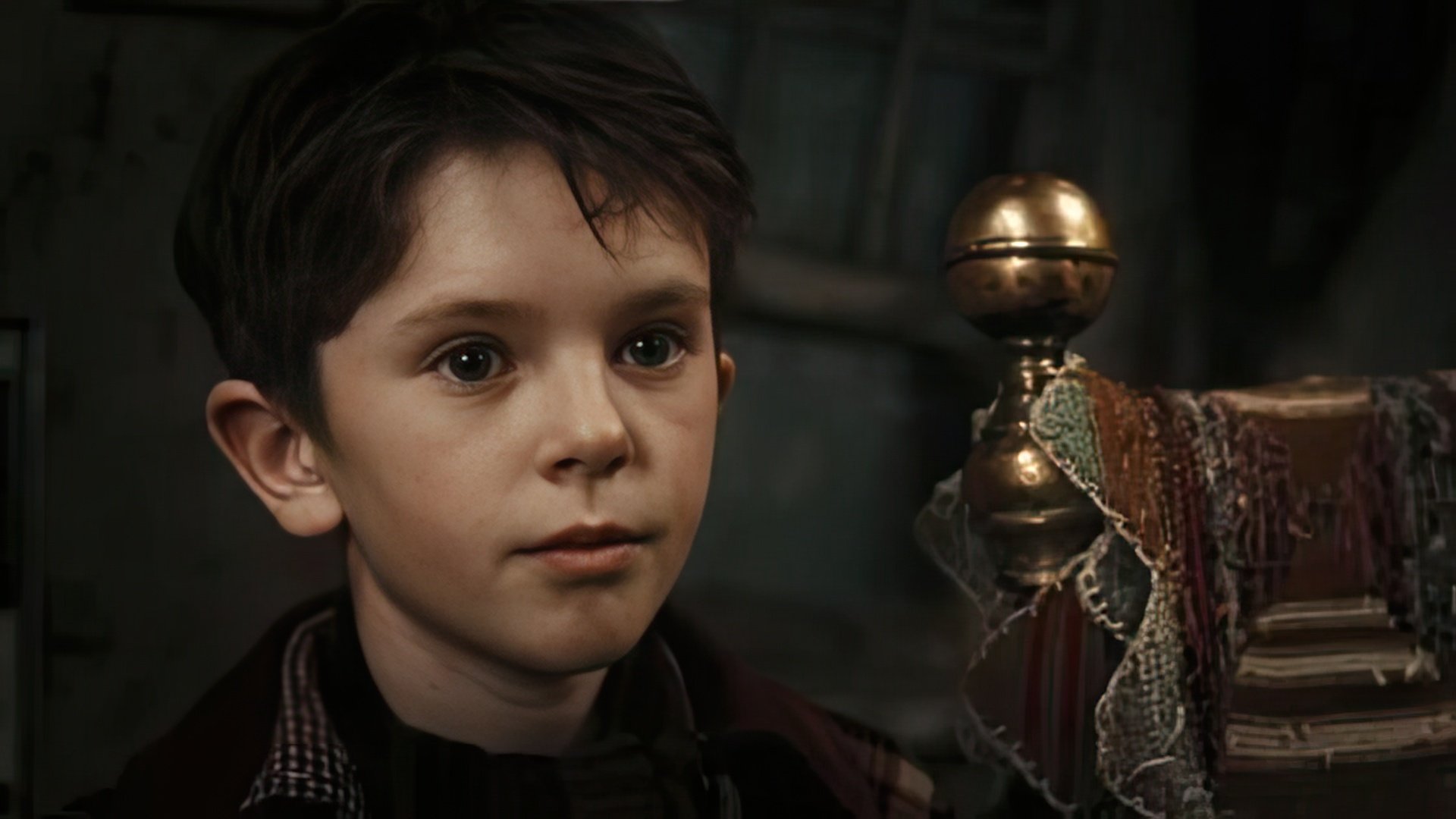 Freddie Highmore biography, net worth, girlfriend, age, height 2023 ...